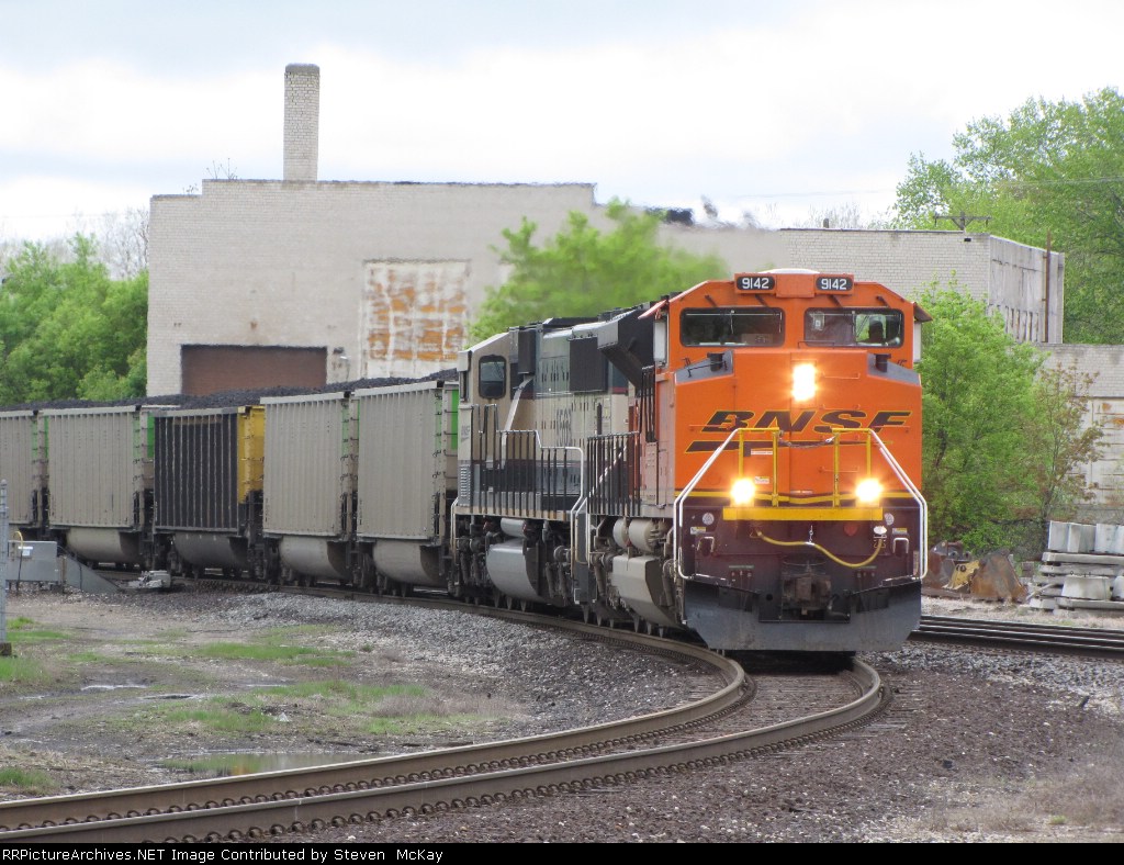BNSF 9142